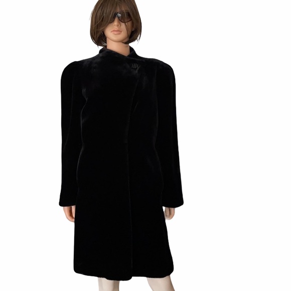 Hunters Run | Jackets & Coats | Nwot Vintage Hunters Run Black Plush ...